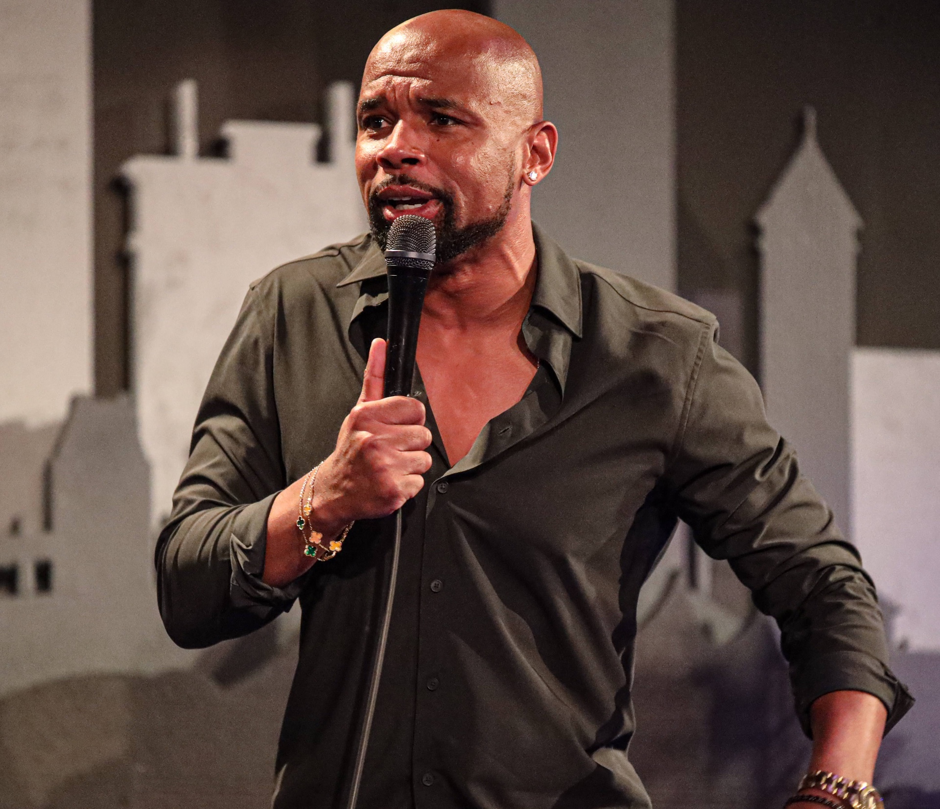 Jay Reid - Comedian, Actor, Writer | Las Vegas Stand-Up Comedy